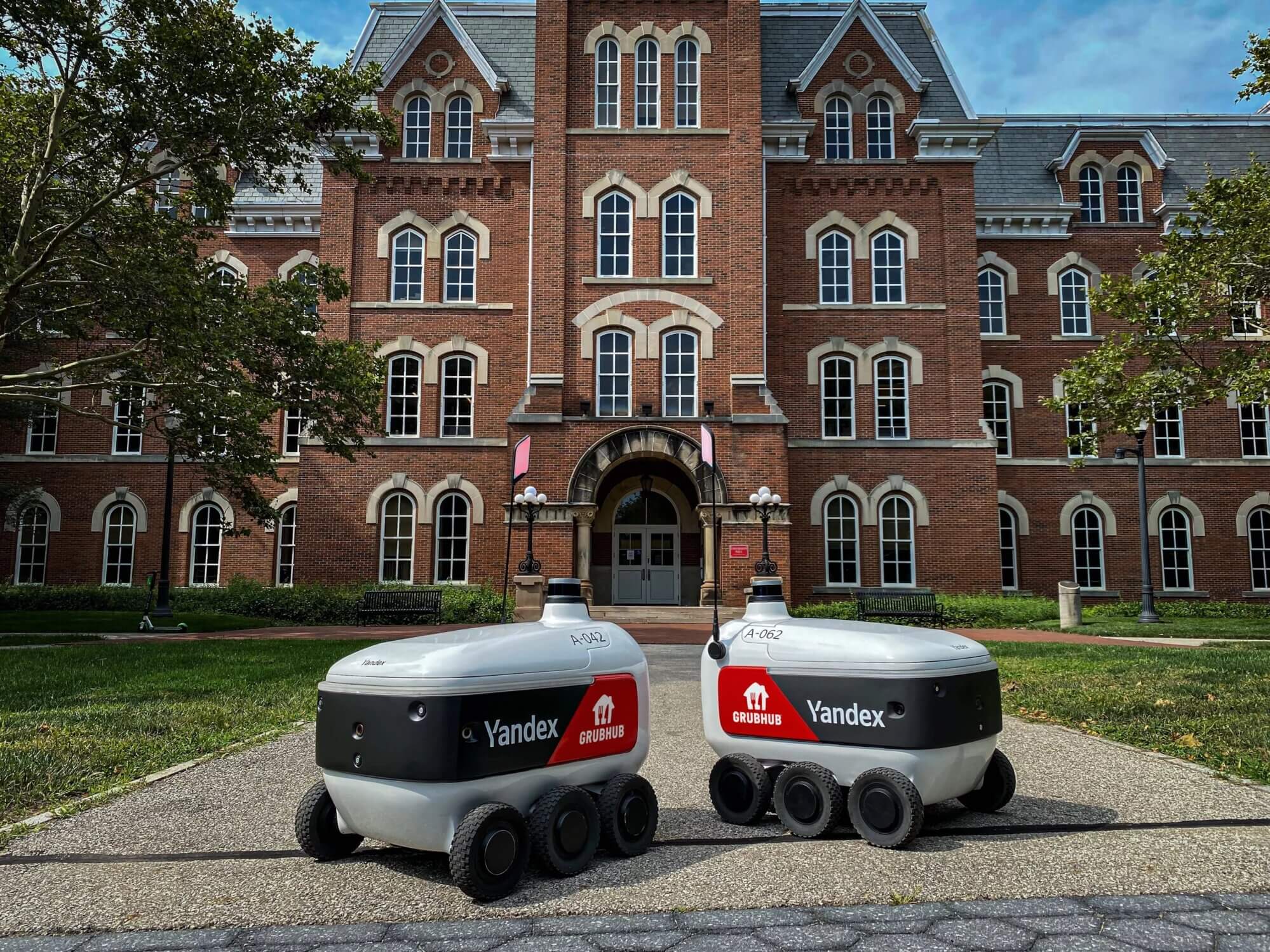 Yandex releases first robotic couriers for food delivery service ...